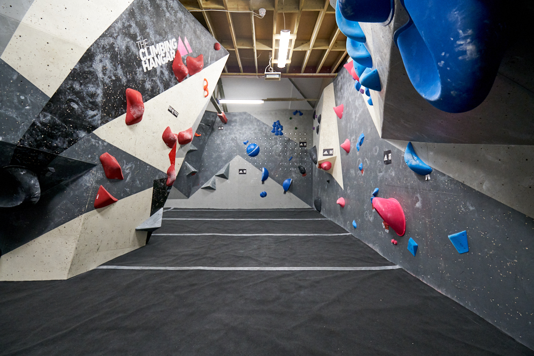 Rock climbing London at The Climbing Hangar | Bouldering London