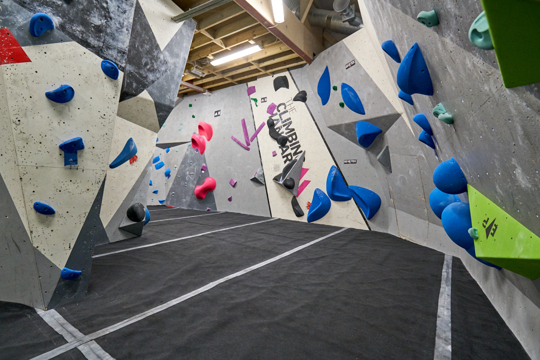 Rock climbing London at The Climbing Hangar | Bouldering London